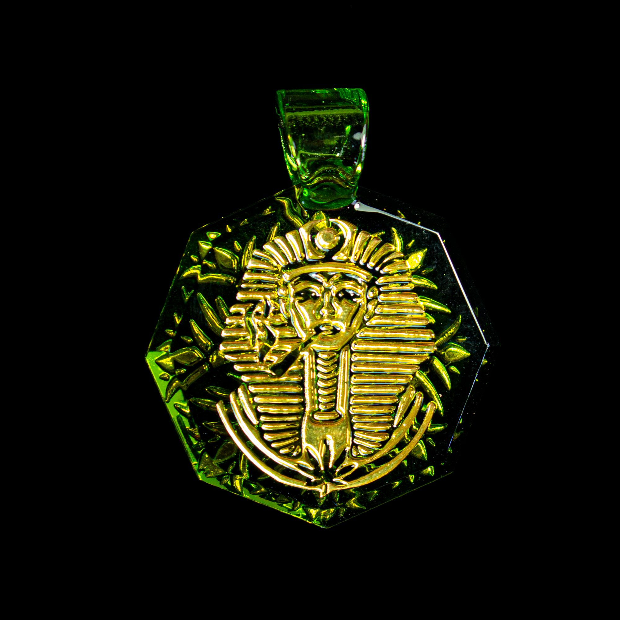 Green T Pendant 52nd glass green-t-pendant-52nd-glass